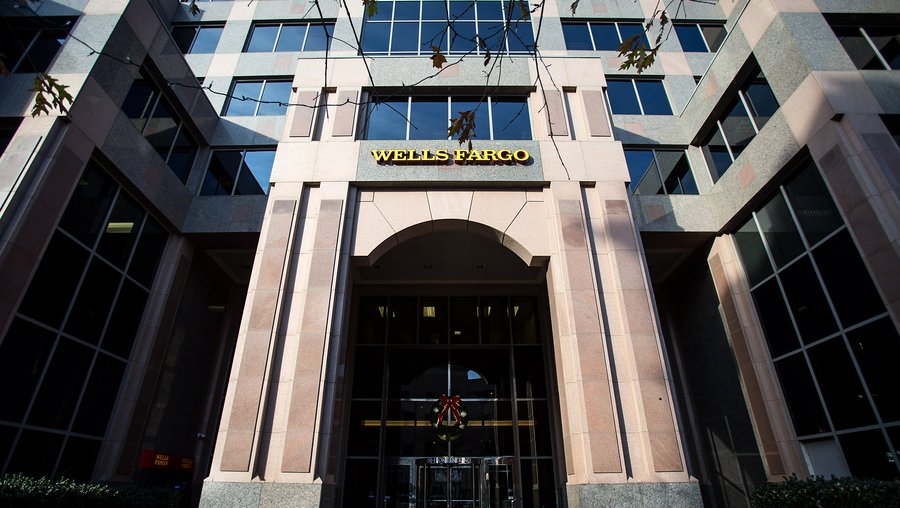 Wells Fargo manager in Raleigh claims bank fired her over George Floyd ...