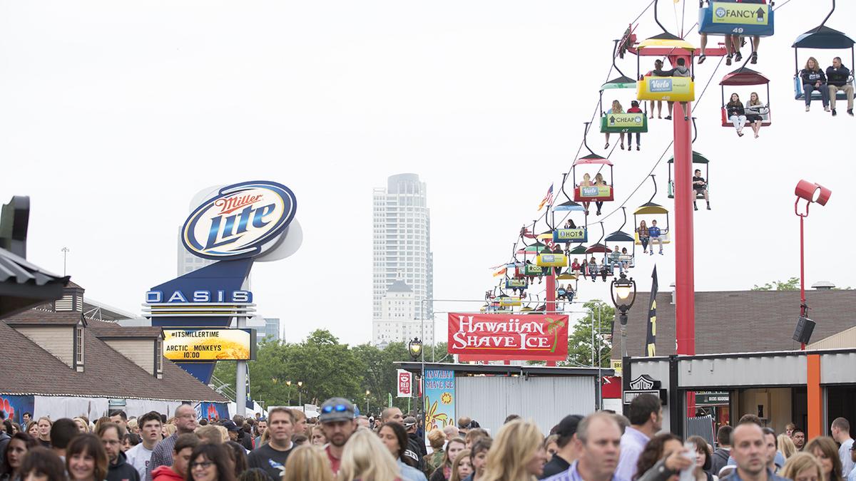 Crowds heat up chilly Summerfest: Slideshow - Milwaukee Business Journal