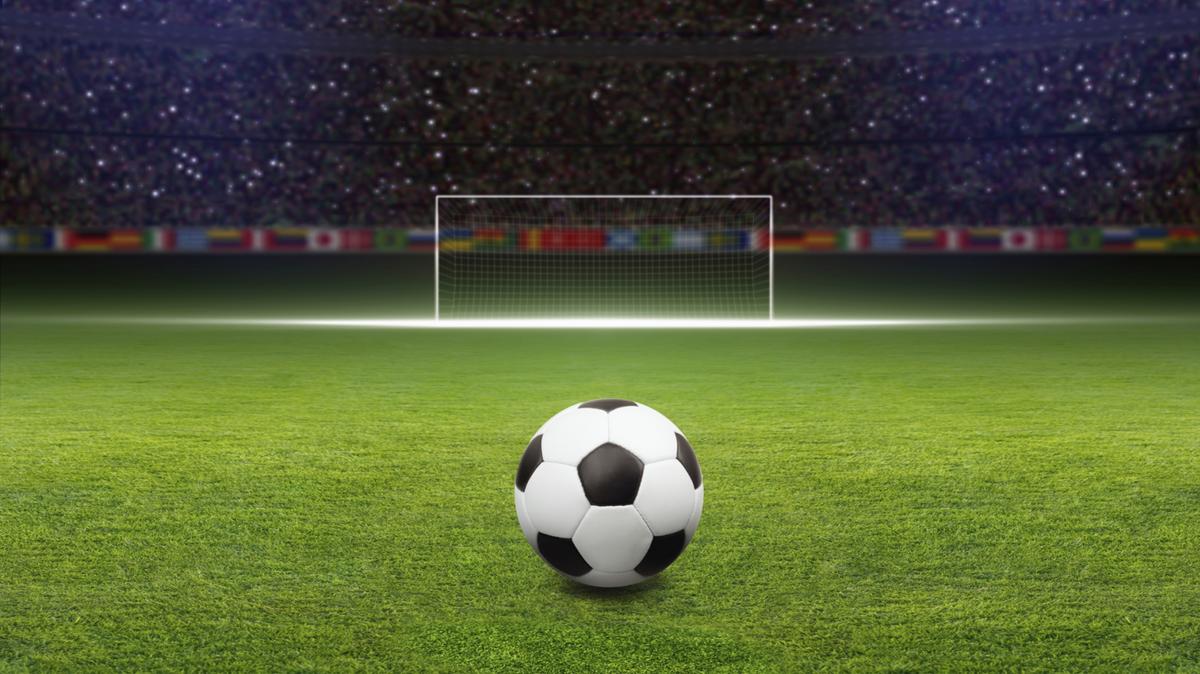 World Cup fever cools a bit in Chicago — or did it? - Chicago Business ...