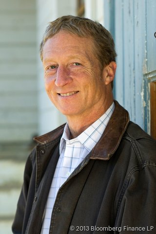 Billionaire environmentalist Tom Steyer comes to Sacramento, clashes ...