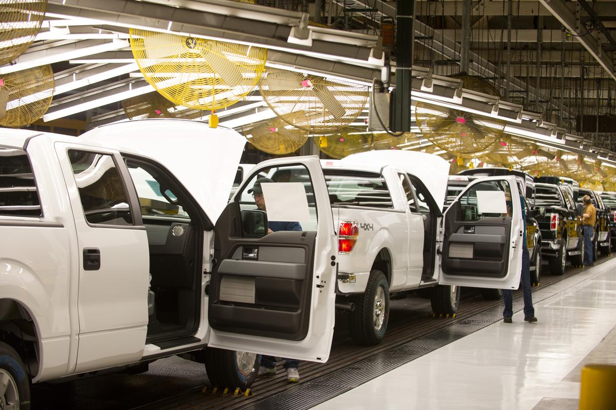 F-150 carries freight of Ford's export growth - Kansas City Business ...