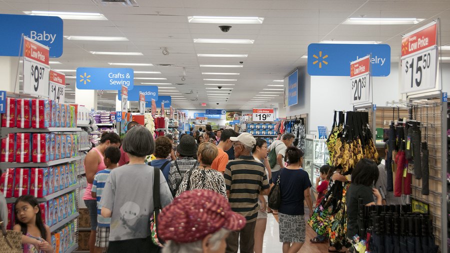 Walmart opening in Downtown Honolulu draws huge crowds: Slideshow ...