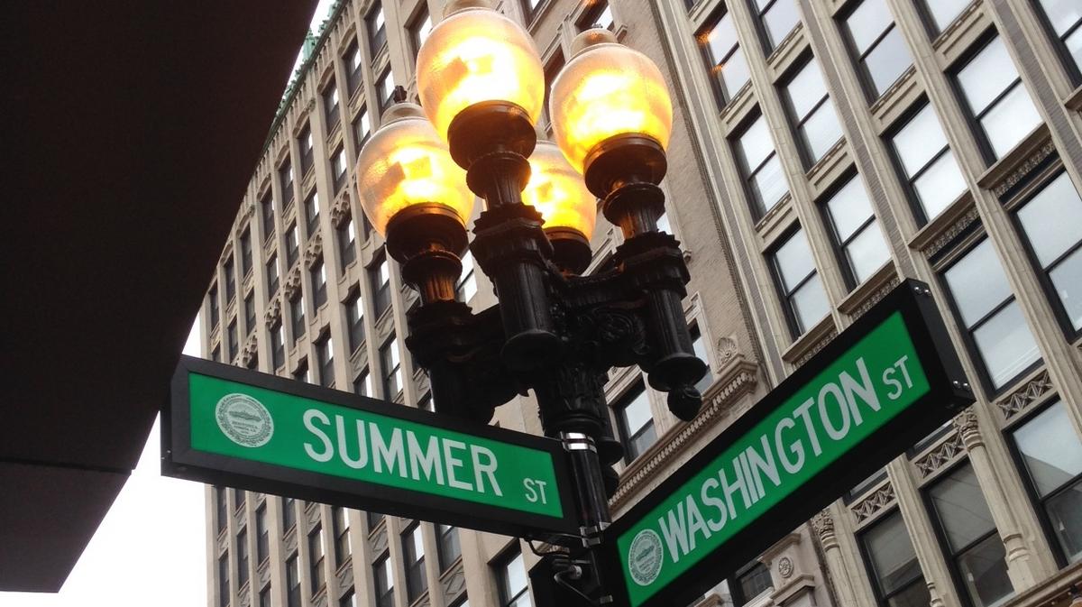 Boston installing illuminated street signs in Downtown Crossing ...