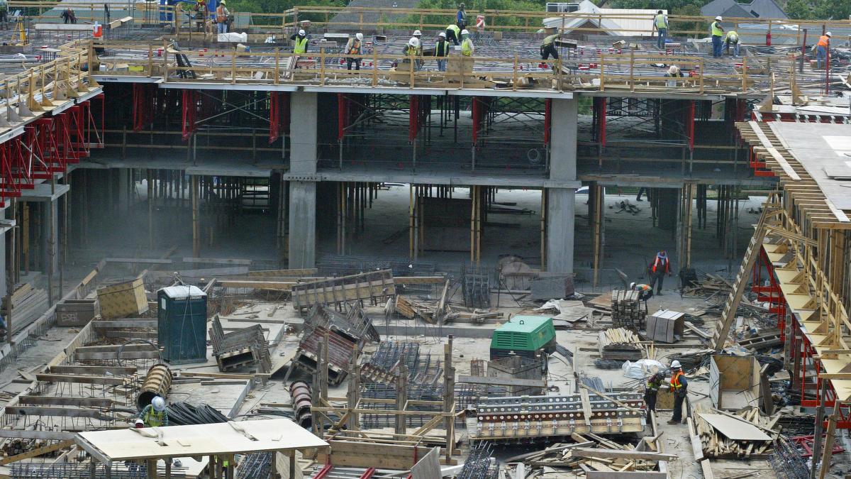 Austin a target of Hunt family's new Dallas-based development firm ...