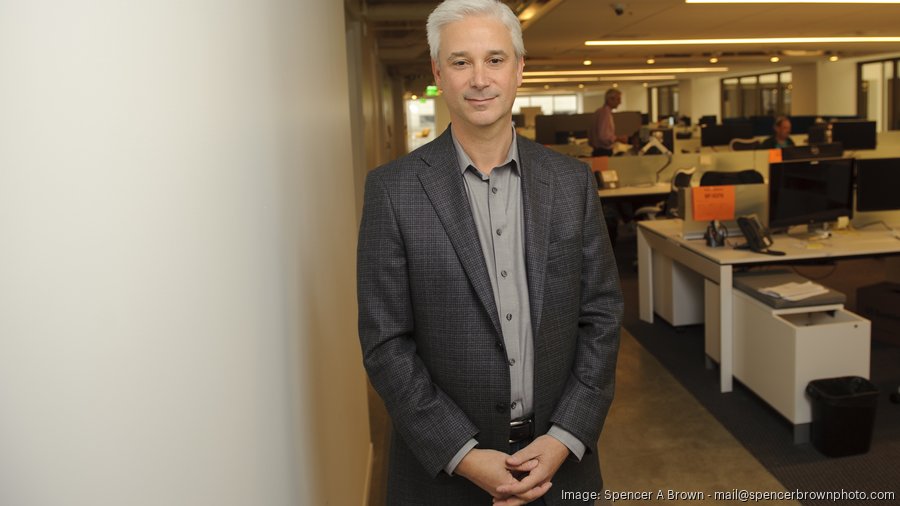 Visa (NYSE: V) CEO Charlie Scharf steps down in surprise departure ...