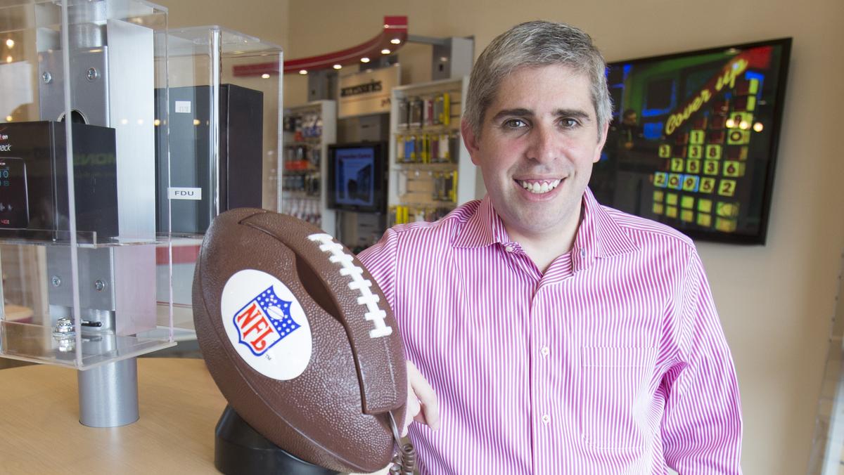 Karmazin opens Verizon stores in Manhattan - Milwaukee Business Journal