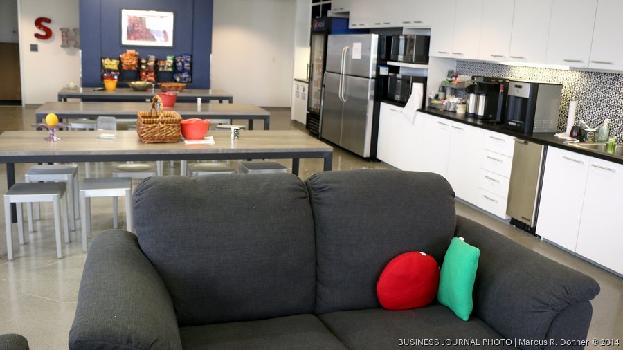 Oracle joins 'Cloud City,' opens a Seattle cloud development center ...