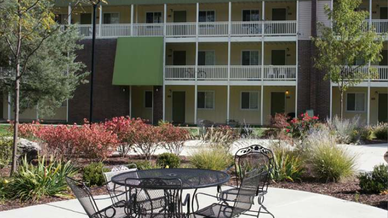 Mills Properties buys 3 apartment complexes in Columbia, Missouri - St ...