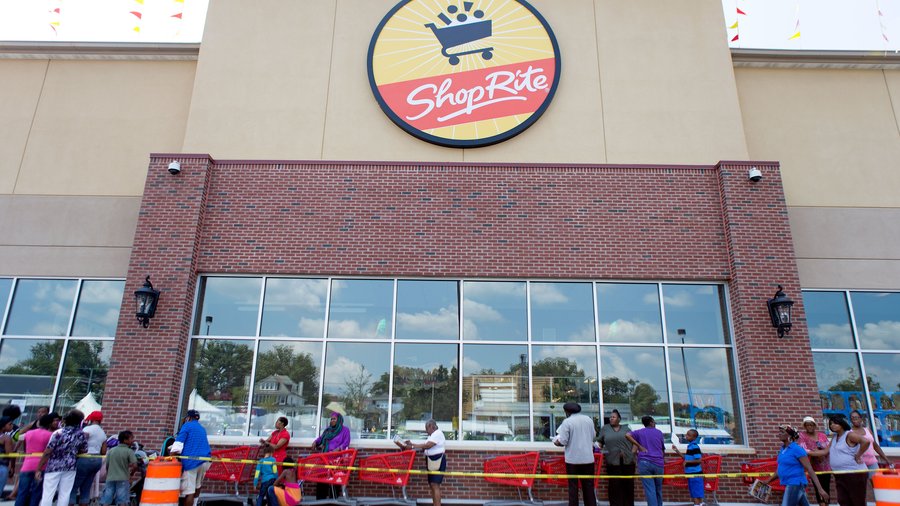 ShopRite grocery store opens to long line in Howard Park - Baltimore ...