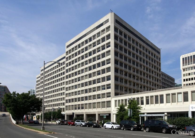 Defense Department to stay in Crystal City's Zachary Taylor Building ...