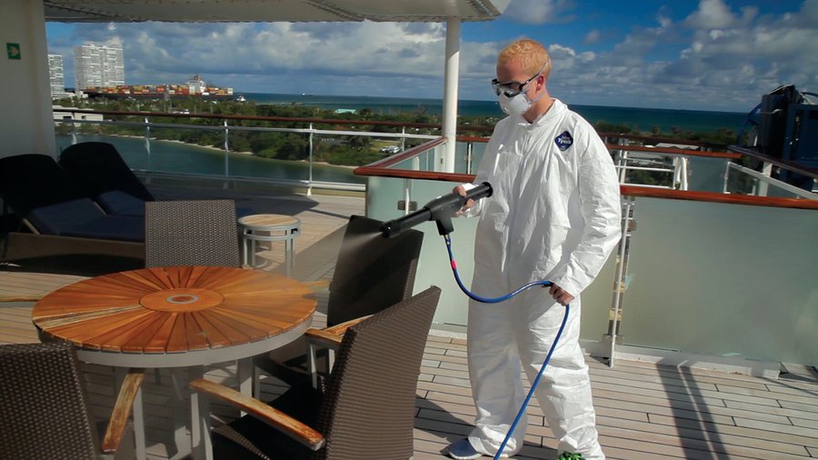 Spraying cruise deck hi res