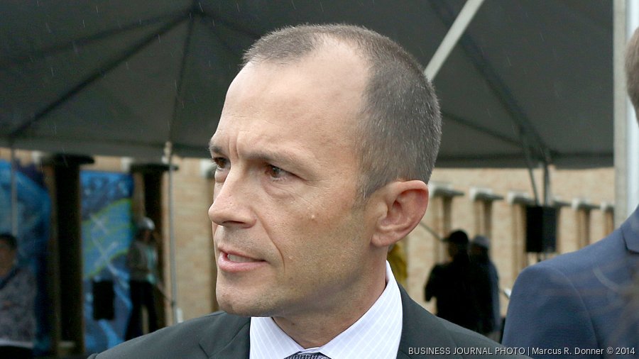 Boeing 777X CWC wing building 12