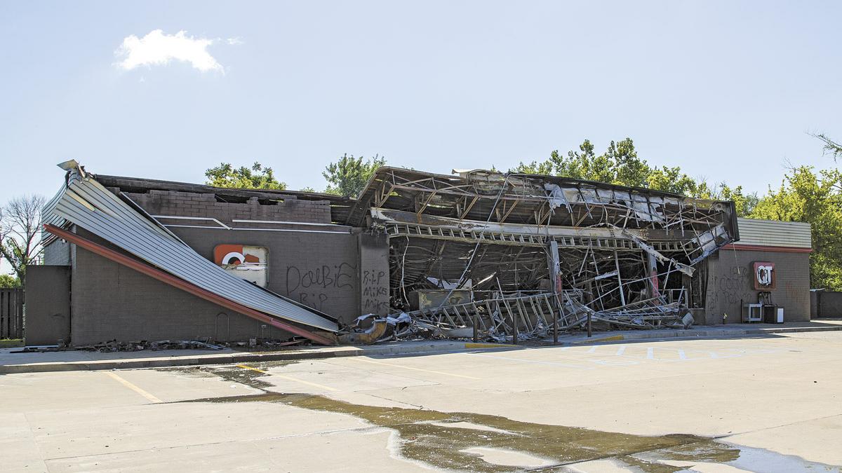 Near the Ferguson QuikTrip that burned, another quietly closes - St ...