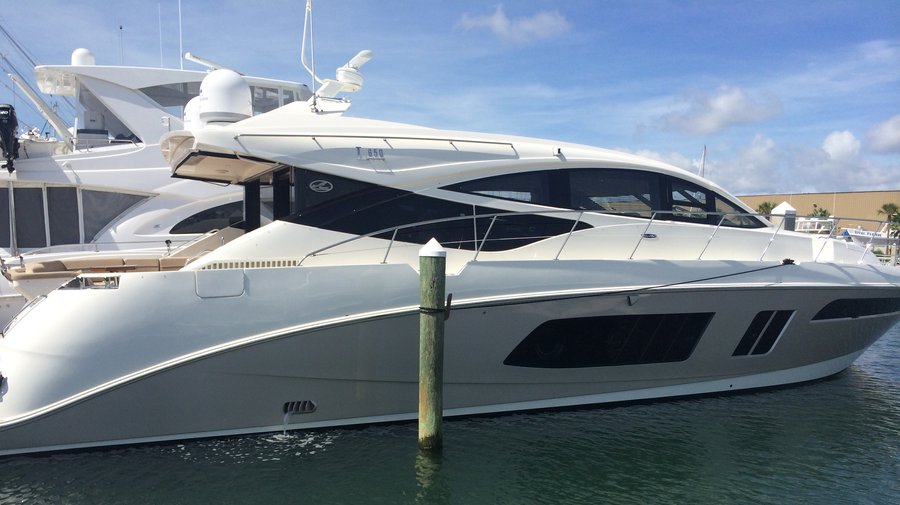 MarineMax Boat
