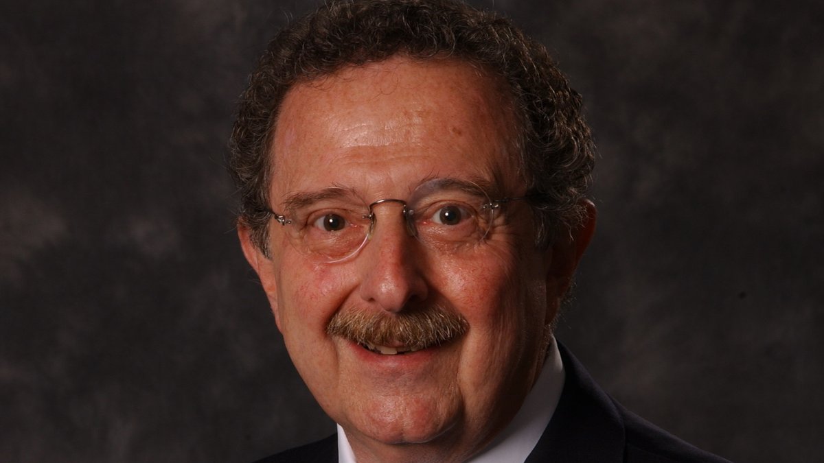 What do famous entrepreneurs like Starbucks chief Howard Schultz have ...