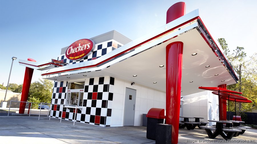 Checkers hones in on Milwaukee, plots growth strategy - Milwaukee ...