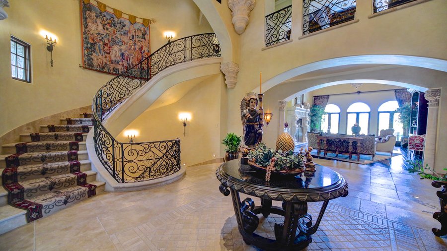 Randy Johnson house 8055 North Mummy Road