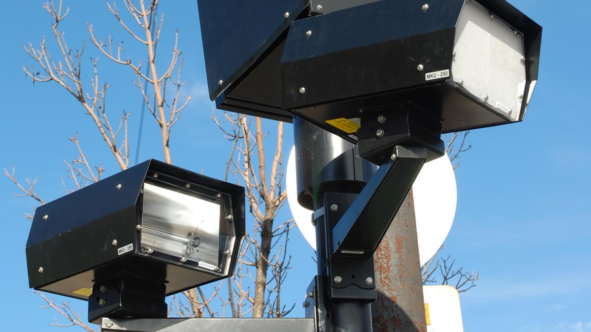 Red alert on red light camera system - Chicago Business Journal