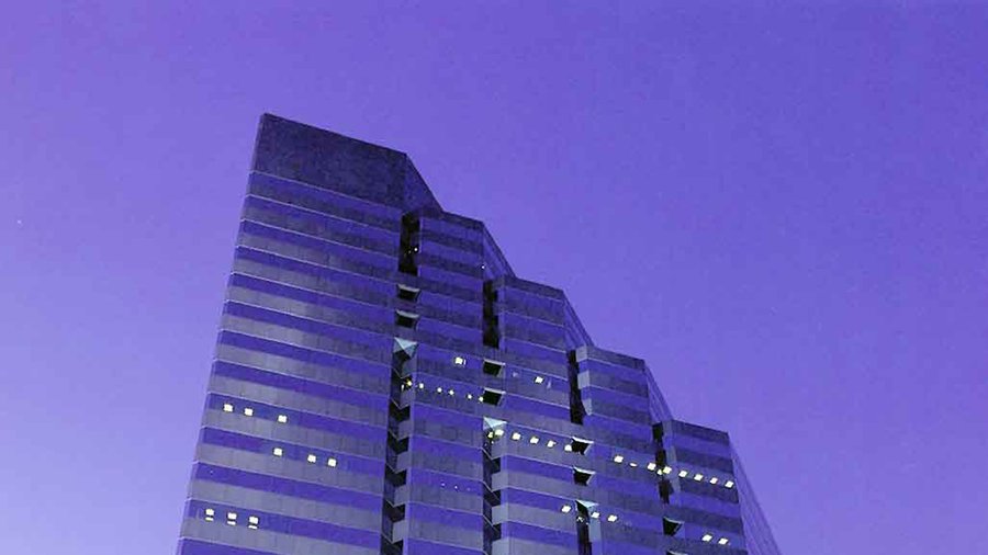 Pratt Street office tower goes up for sale, could set post-recession ...
