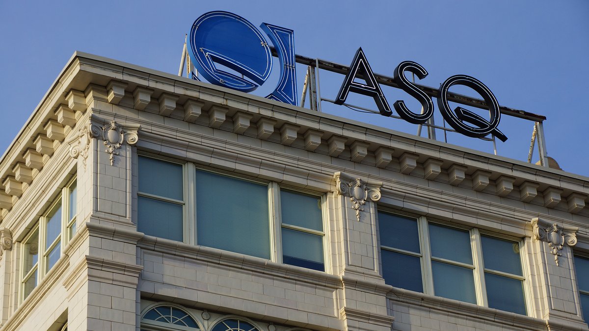 Mayfair owner plans to redevelop 12-story office building on mall's ...