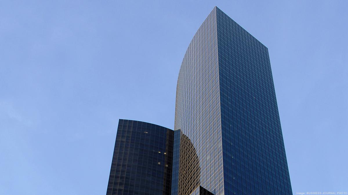 Columbia Center is about to be turned into a 76-story cell tower ...