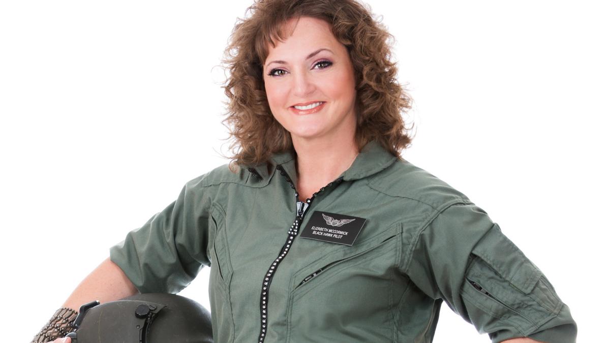 3 business lessons I learned from Black Hawk helicopter pilot Elizabeth ...