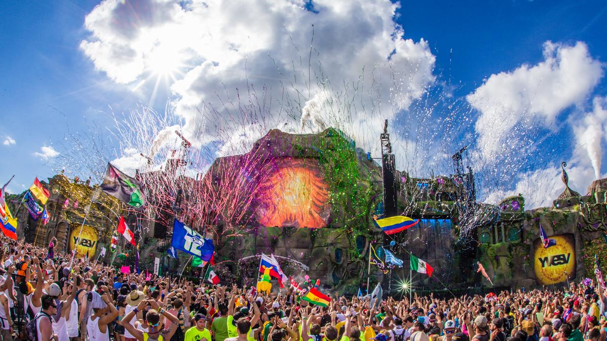 TomorrowWorld announces musical curators, stages - Atlanta Business ...