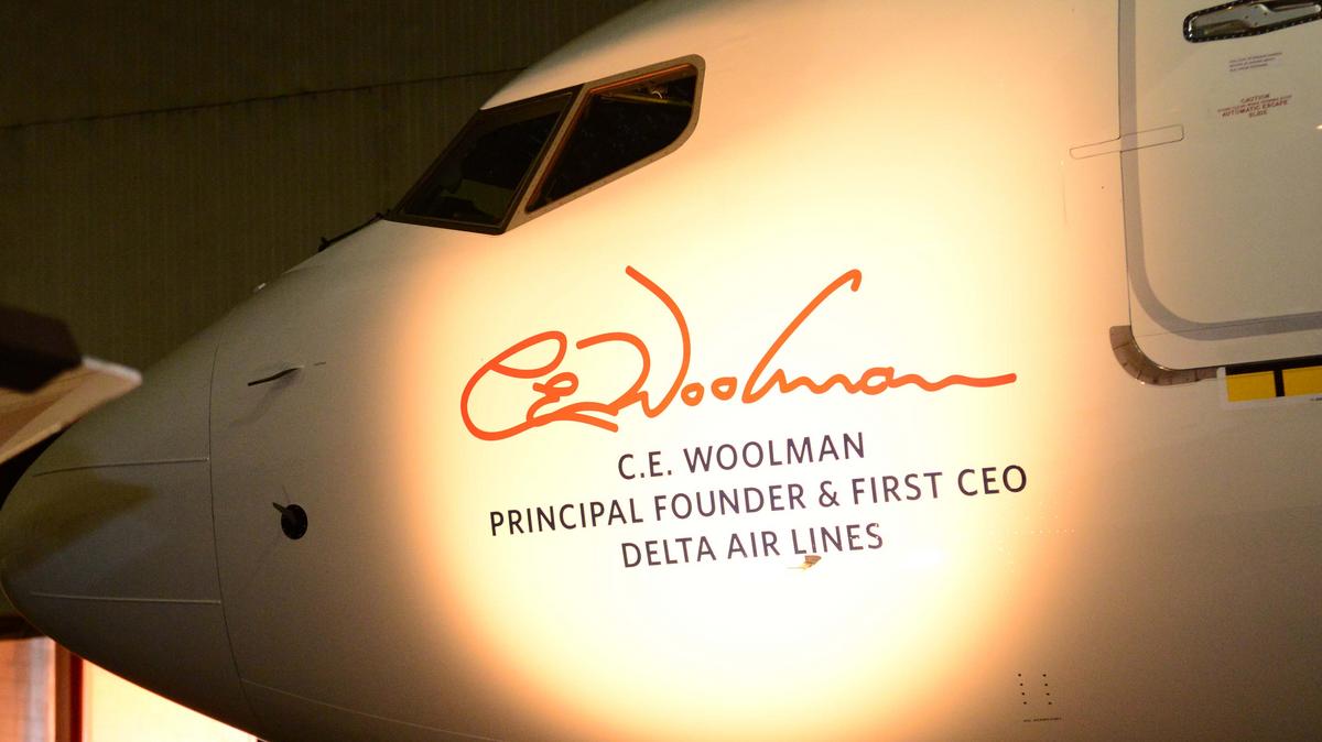 Delta dedicates aircraft to first CEO Woolman (SLIDESHOW) - Atlanta ...