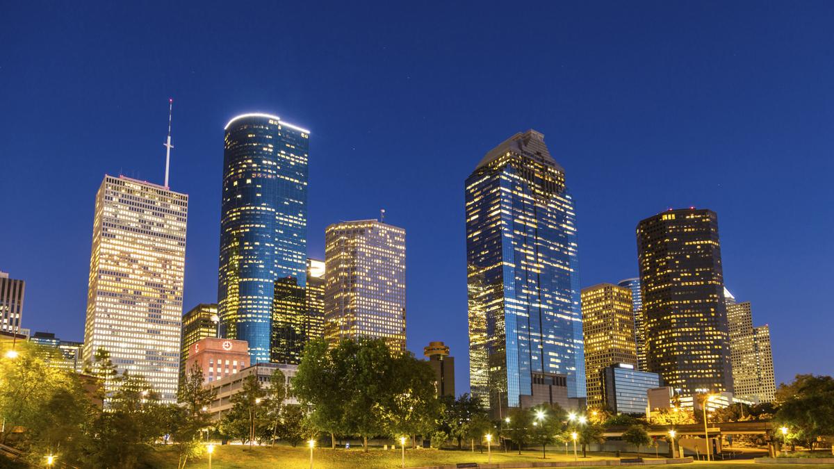 Gene Phillips' Pillar Income affiliate purchases boutique Houston ...