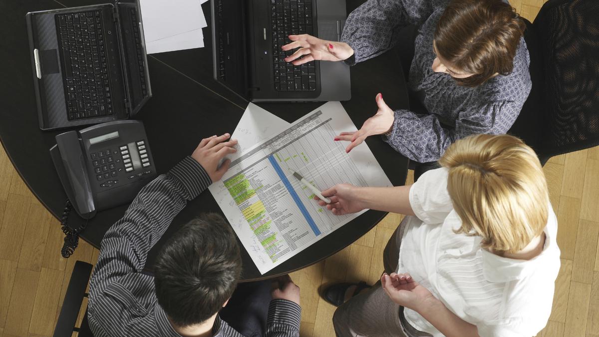 Managing: My employee is interrupting me and overstepping his role ...