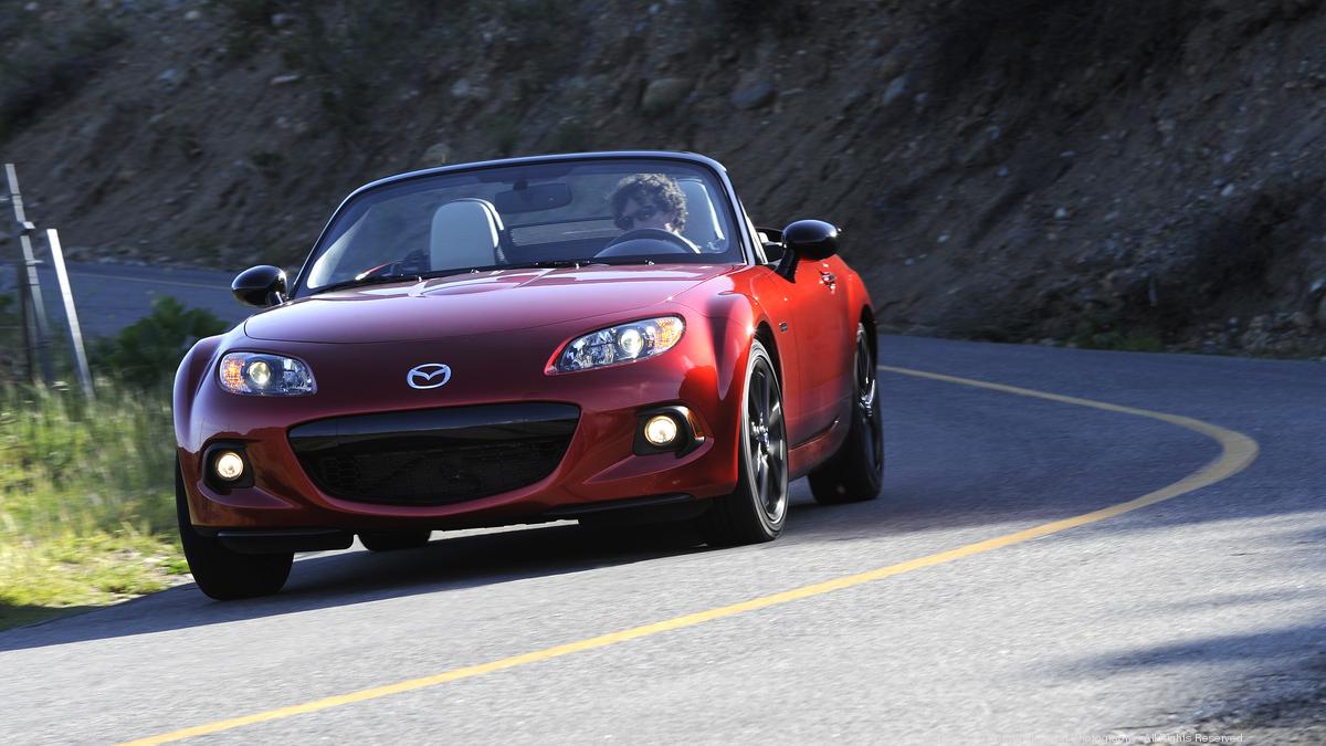 Long live the affordable roadster: MX-5 Miata turns 25 (Video ...
