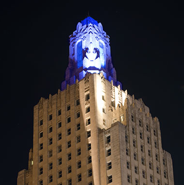 Power & Light Building shines blue for the Royals - Kansas City ...