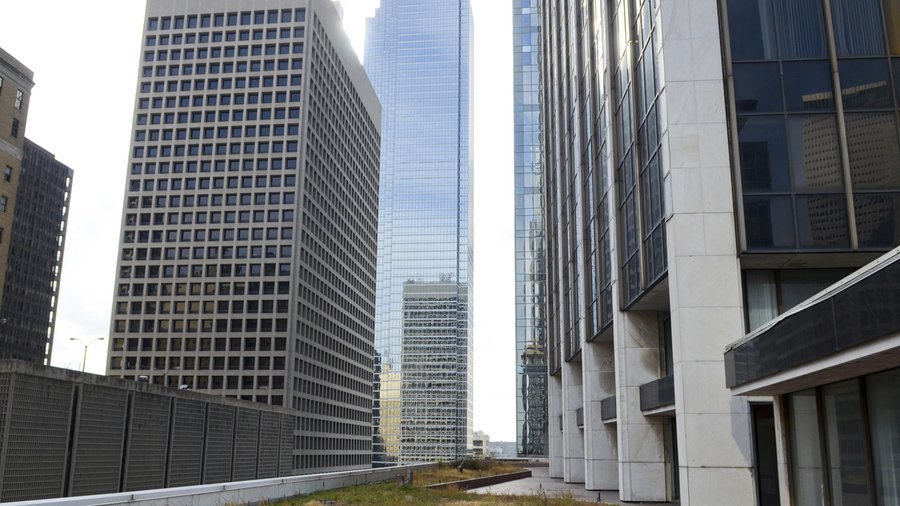 Massive Dallas skyscraper with plans for $240M redo listed for ...