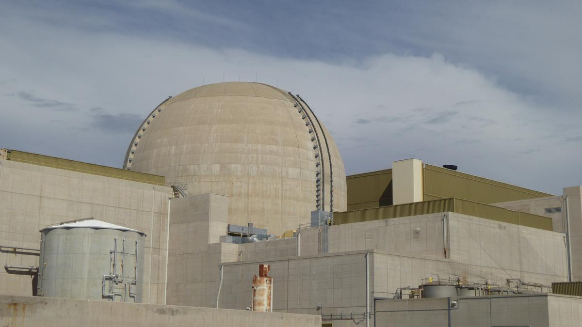 Report: Nuclear plants significant to Arizona, US economies - Phoenix ...
