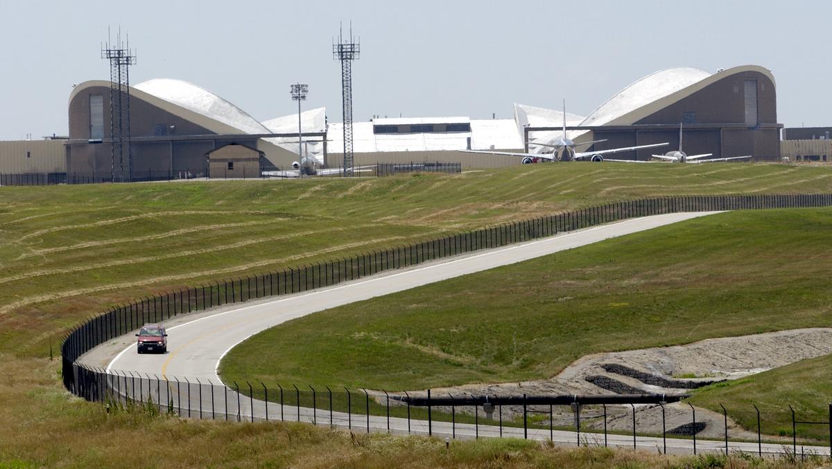 Cost-effective service leads to growth at Jet Midwest - Kansas City ...