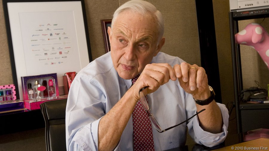 Les Wexner's potential departure from L Brands follows earlier pressure ...