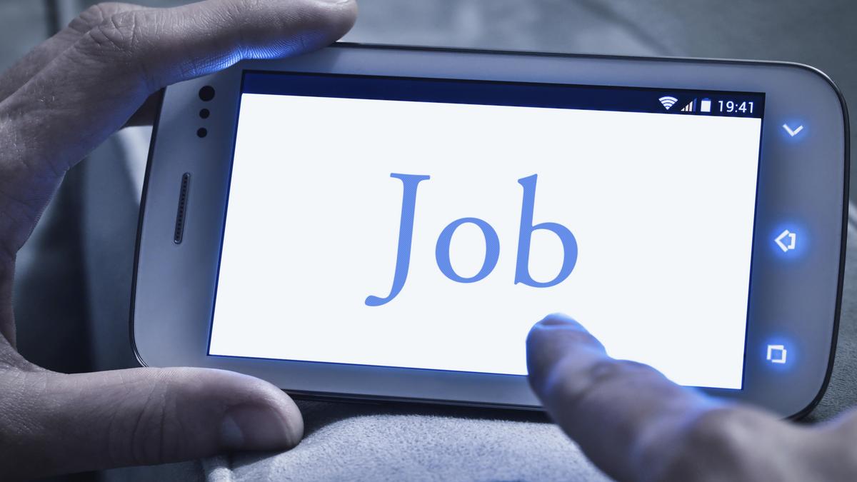 How job seekers can use mobile devices to land their next jobs - The ...