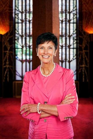 Karen Peetz led BNY Mellon through the financial crisis and Penn State ...