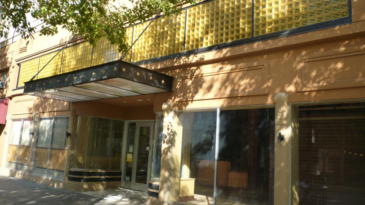 Former Pyramid Alehouse building in downtown Sacramento sells ...