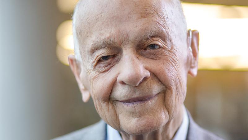 William Dunn Sr., JE Dunn Construction leader, dies at 102 ...