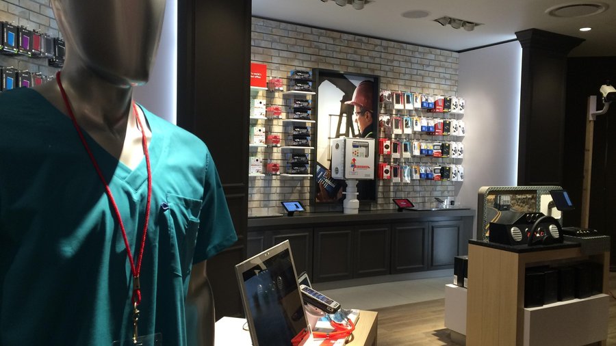Verizon Destination Store at Houston's Blvd Place opens - Houston ...