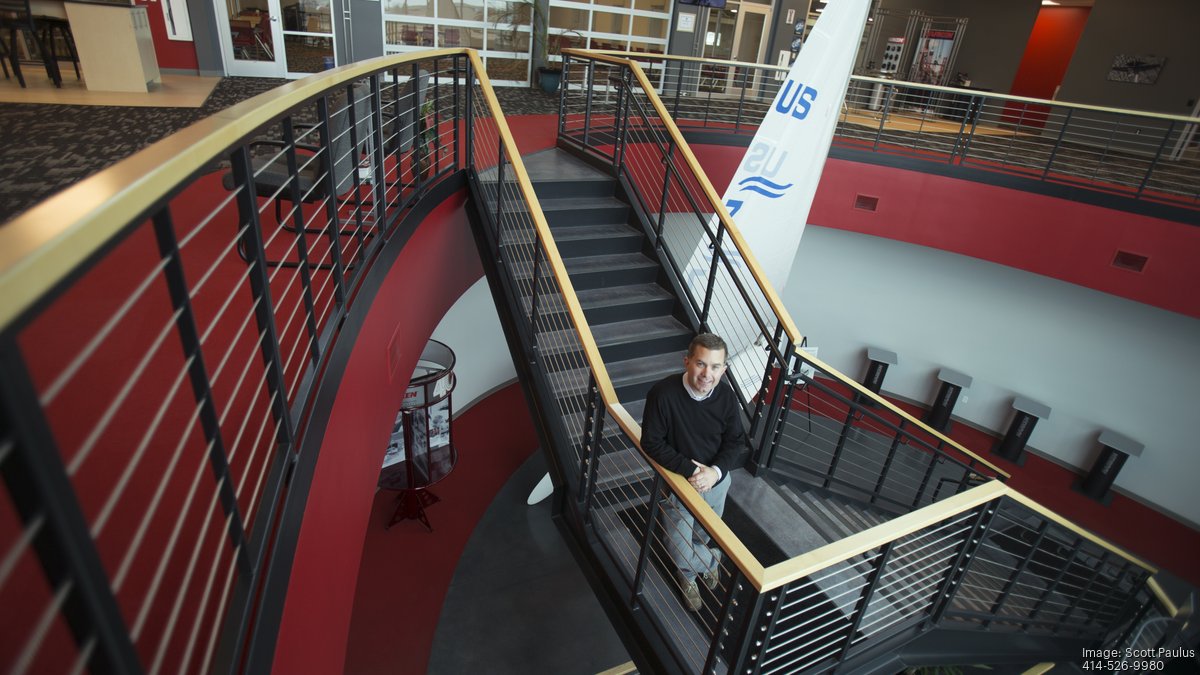 Love of sailing steered Harken CEO to port: Bill Goggins - Milwaukee ...