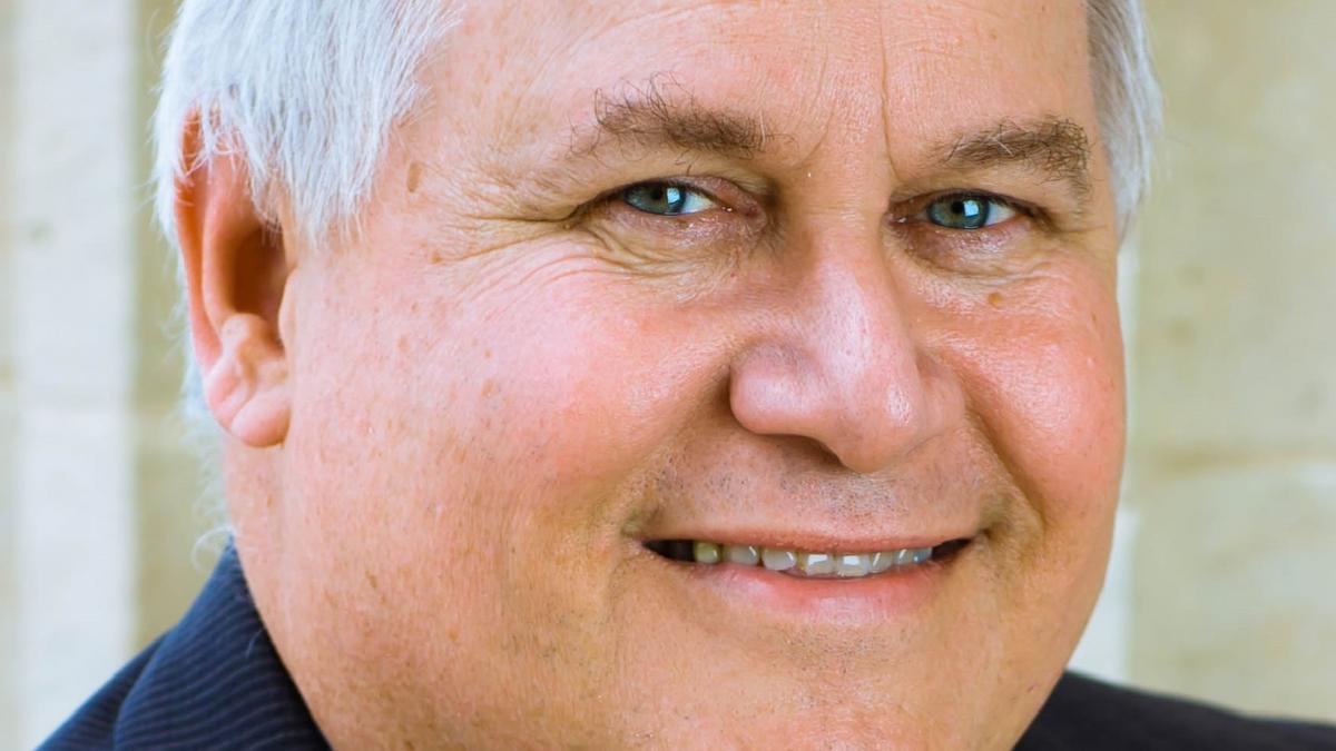 Eileen Hawley's Instagram, Twitter & Facebook on IDCrawl