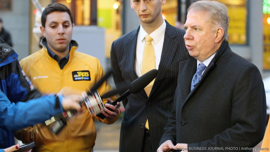Mayor, WSDOT investigate crack in pavement in Pioneer Square near ...