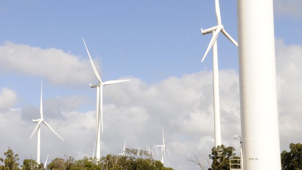 Large Oahu wind farm among Hawaii's top renewable energy projects on ...