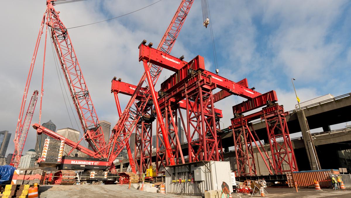 Rescue pit digging resumes, massive crane prepares to lift 2,000-ton ...