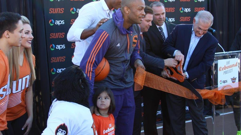 APS, Suns renovate basketball court for downtown kids - Phoenix ...