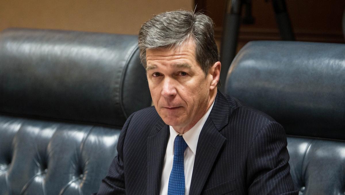 Roy Cooper to be sworn in as North Carolina governor after midnight Jan ...