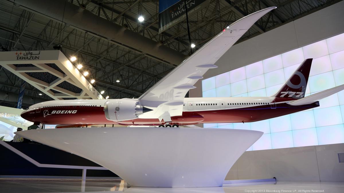 Boeing's billion-dollar 777X wing plant finally going up: roundup ...