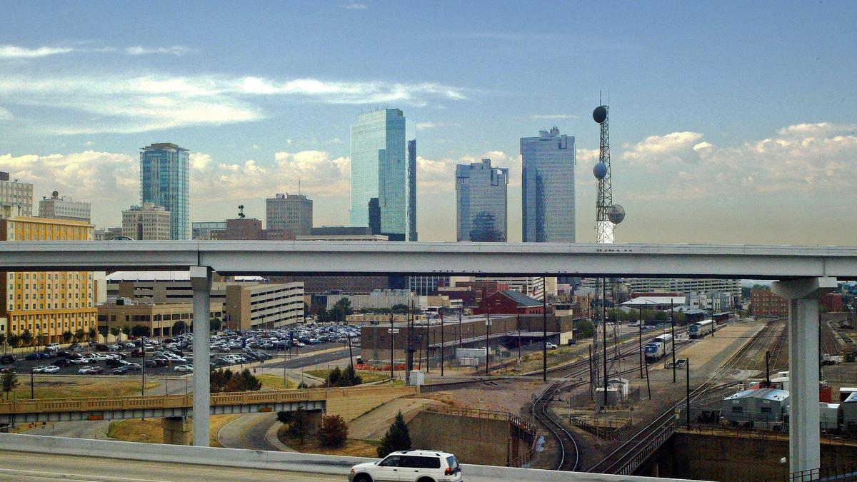 After years of delays, Fort Worth businesses celebrate new bridge ...